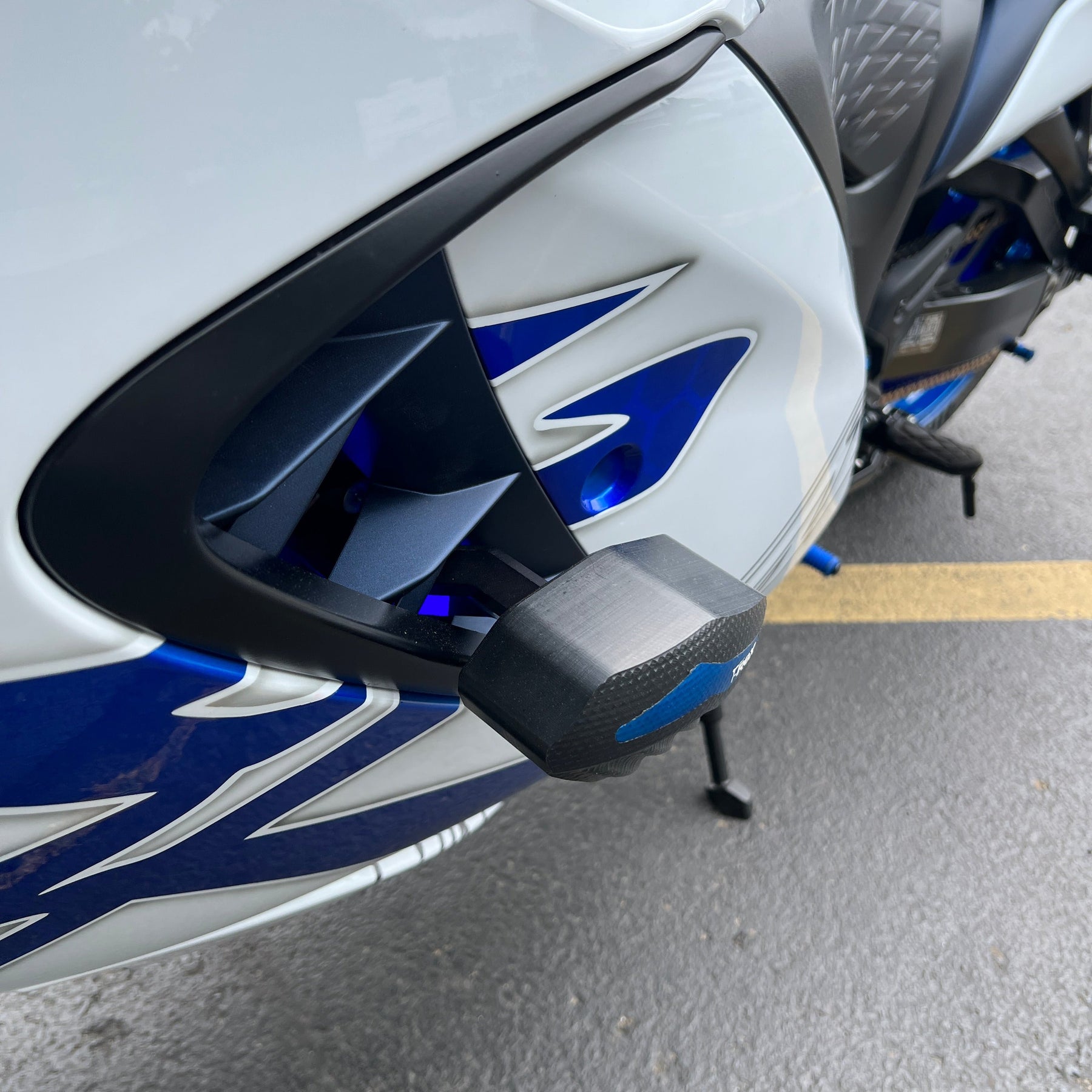 Hayabusa No Cut Frame Sliders 2021-2025 – Tricked Out Customs